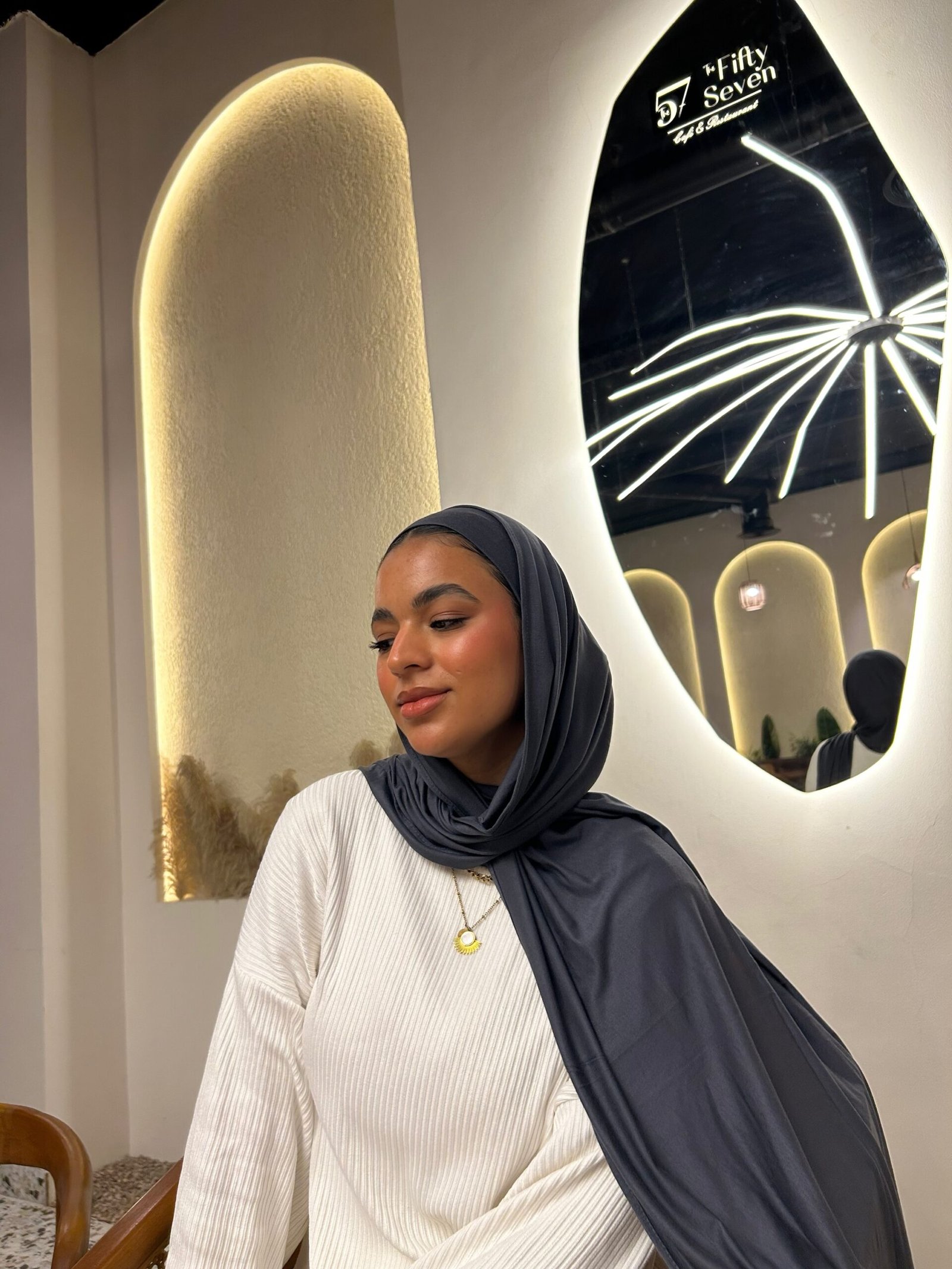 Mohra Velvet Dark Gray – MOHRAA