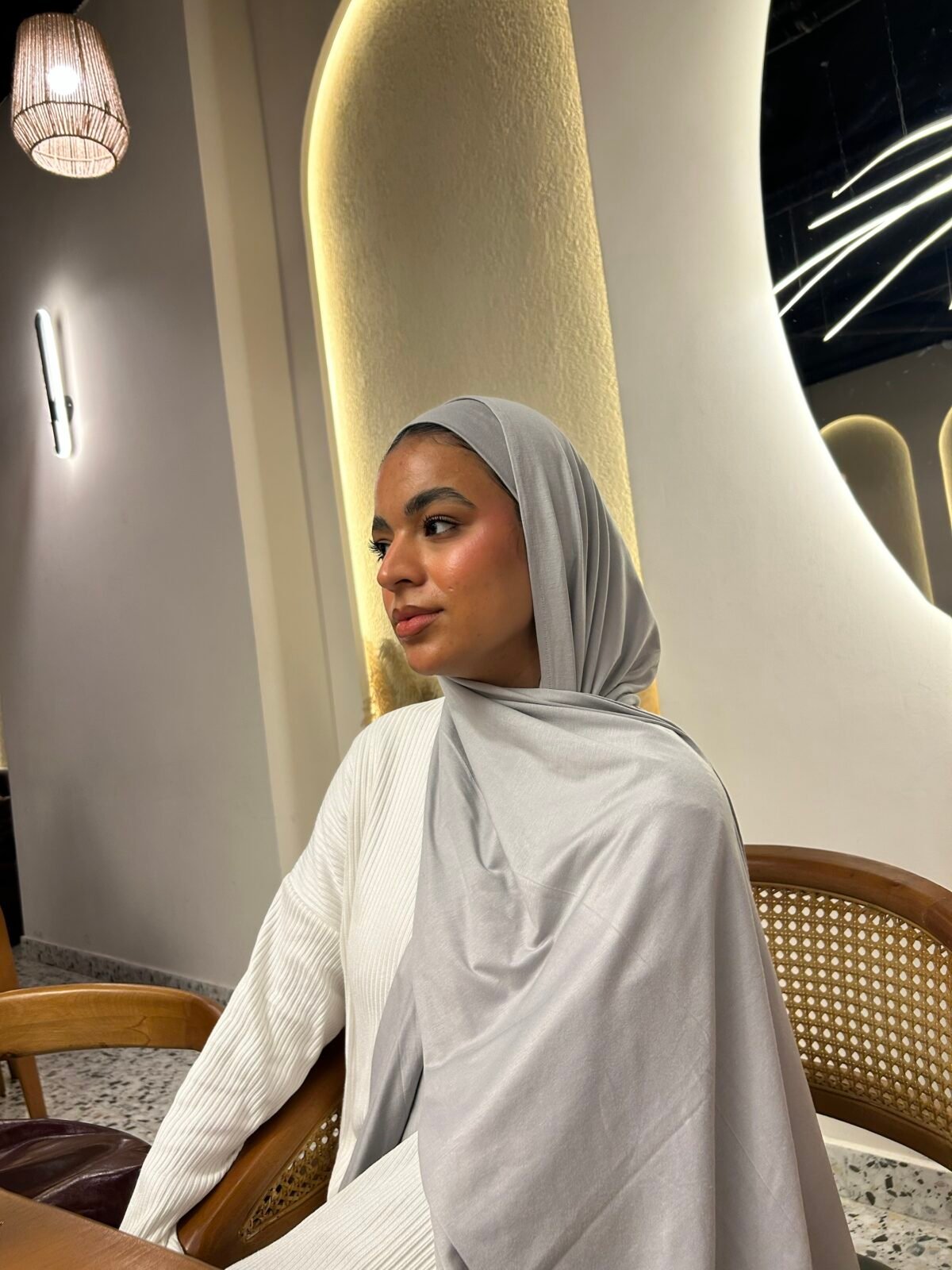 Mohra Velvet Light Gray – MOHRAA